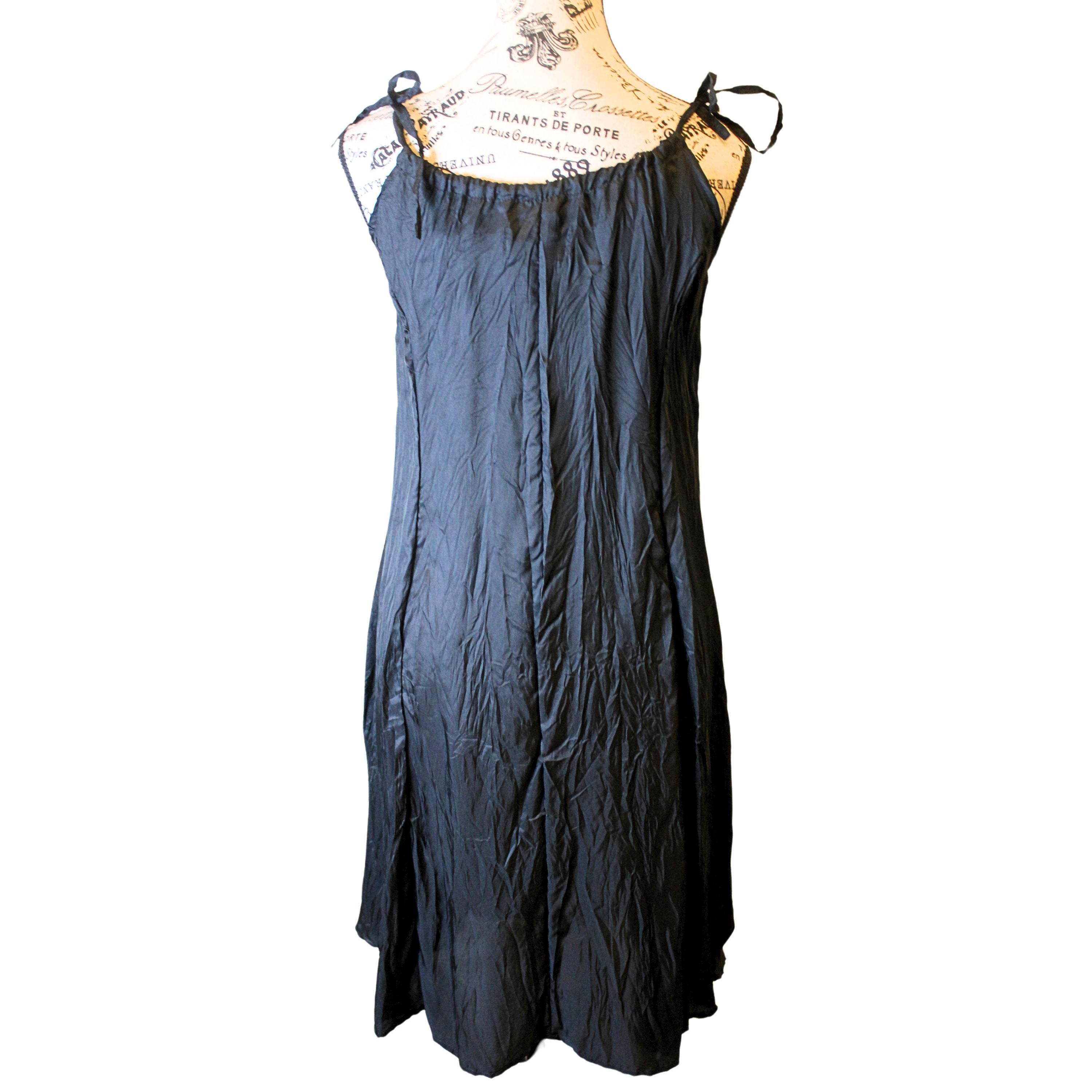 The VM Slip Dress – Venus & Mars Clothing
